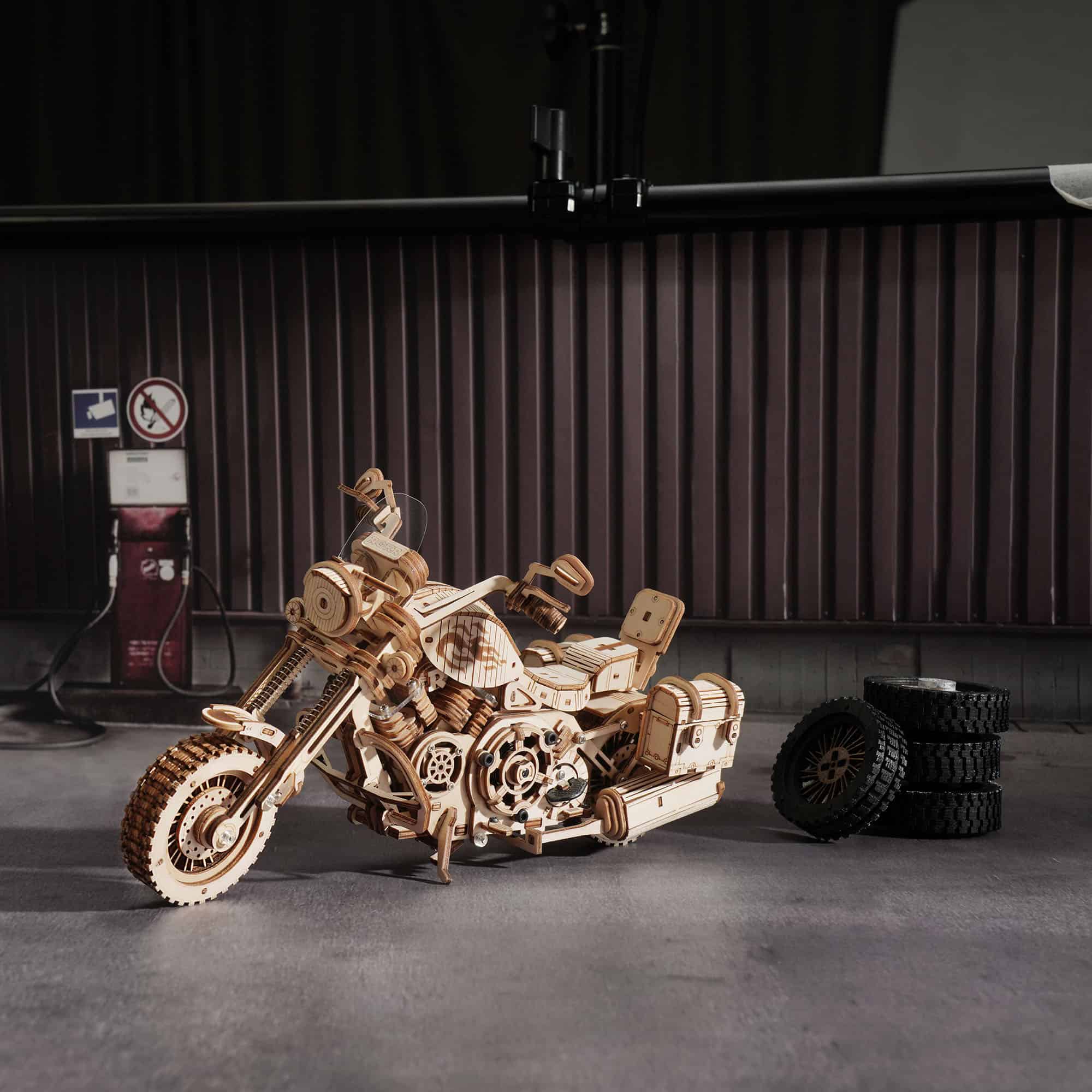 Elevate Your DIY Game With The ROKR Cruiser Motorcycle - Magnote Gifts